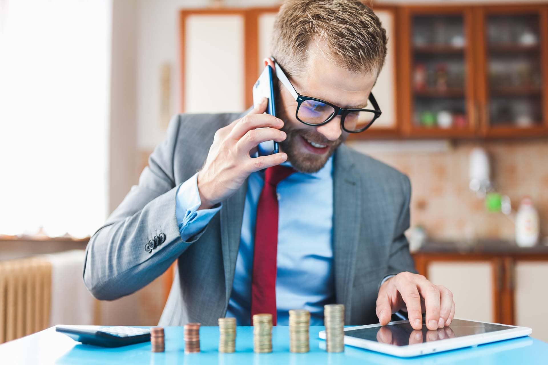 Geld leihen sofort - Beantragen sie 100 € - 300.000